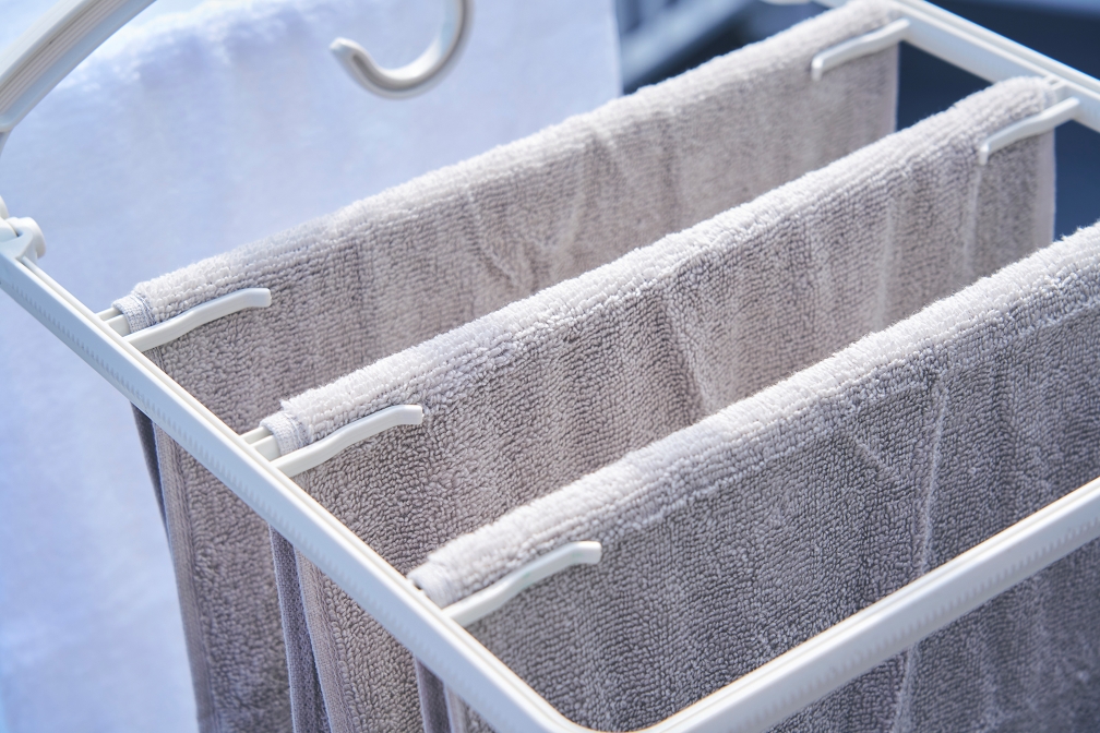 Also, it has pole-gripping hook that prevents it from sliding even in ...